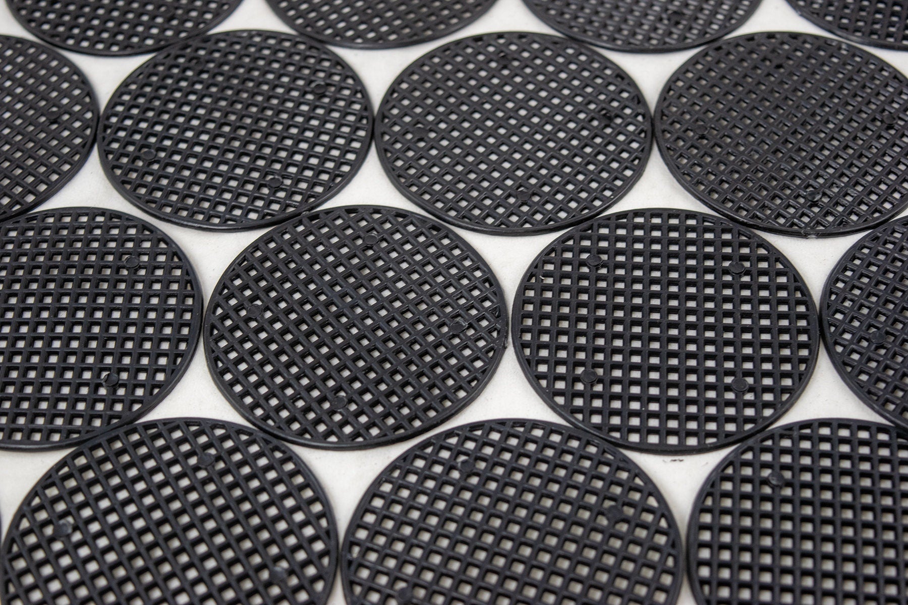 Round Black Plastic Drainage Mesh/Screen/Net - 3"x 3" | Calibonsai Depot